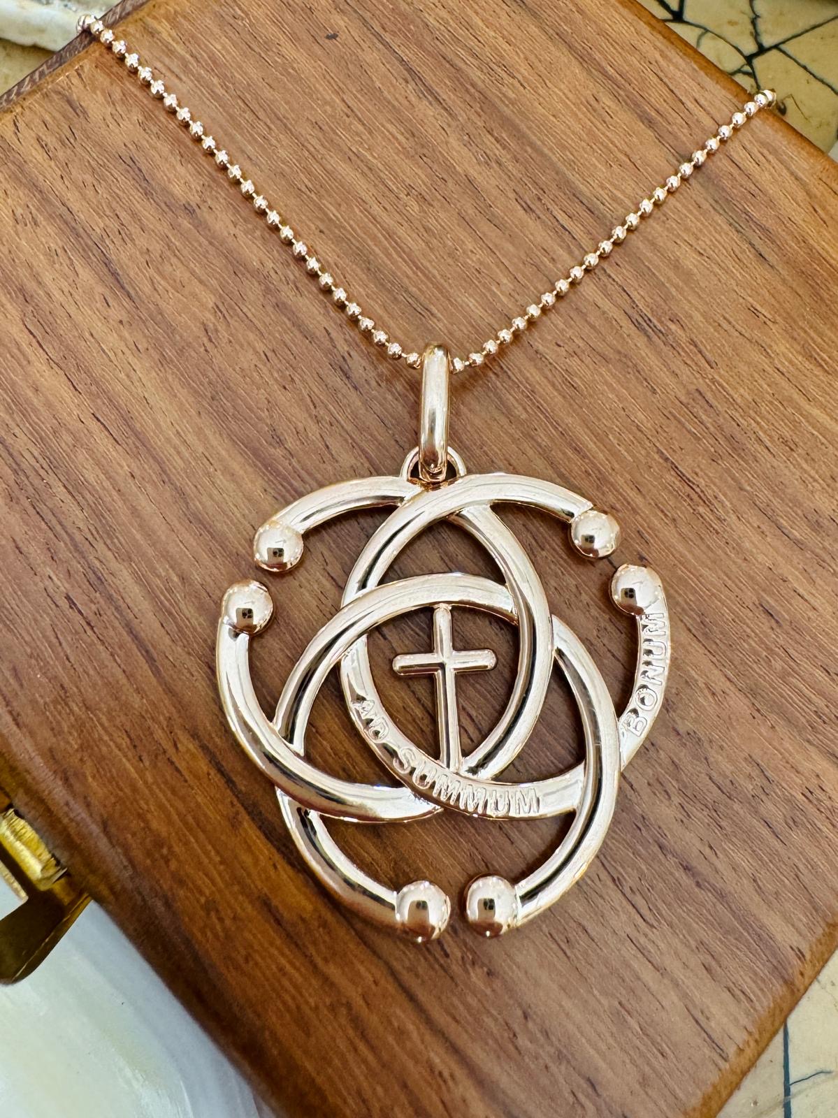 Antonella's Intertwining Perseverance Necklace With Cross