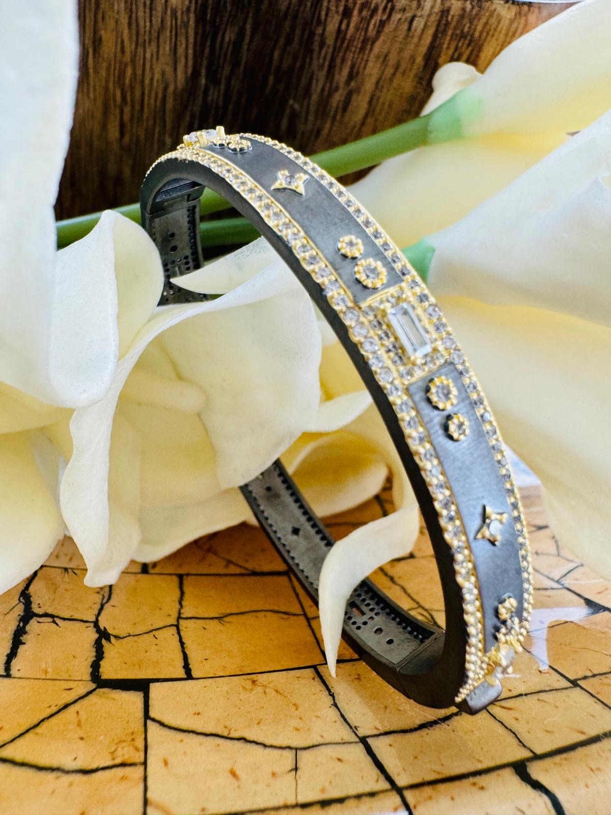 Look of Fine Rich Gold Bangle with Rectangular Stone Detail