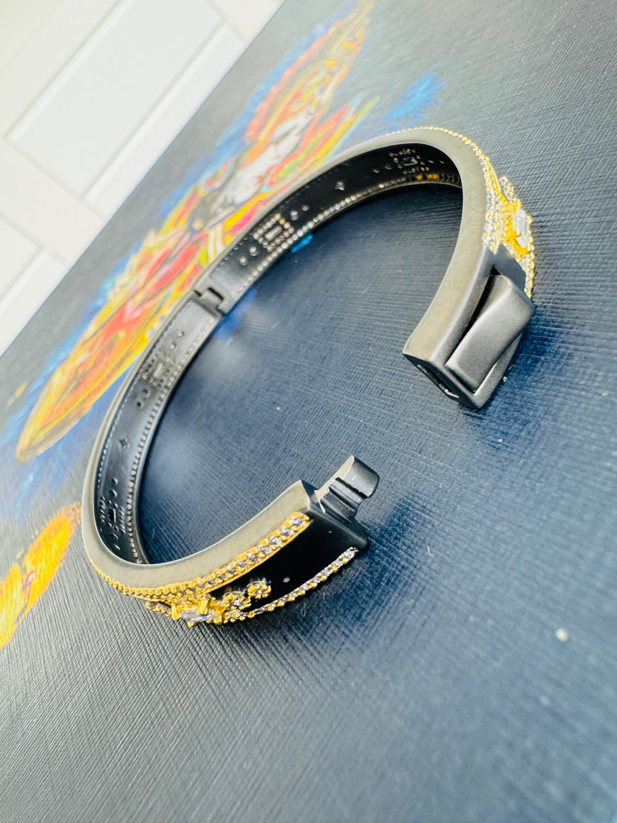 Look of Fine Rich Gold Bangle with Rectangular Stone Detail